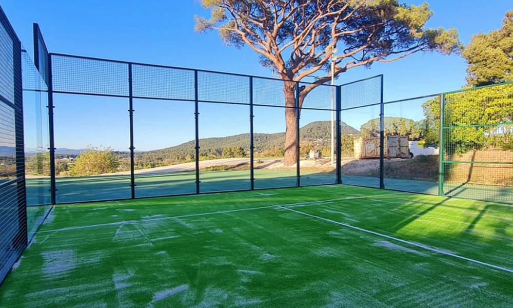 Why Classic Padel Courts Are Ideal For Seaside Cities - GZUNIPADEL
